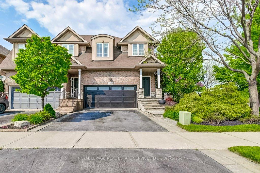 2388 Stone Glen Crescent, Oakville, ON L6M 0C7
