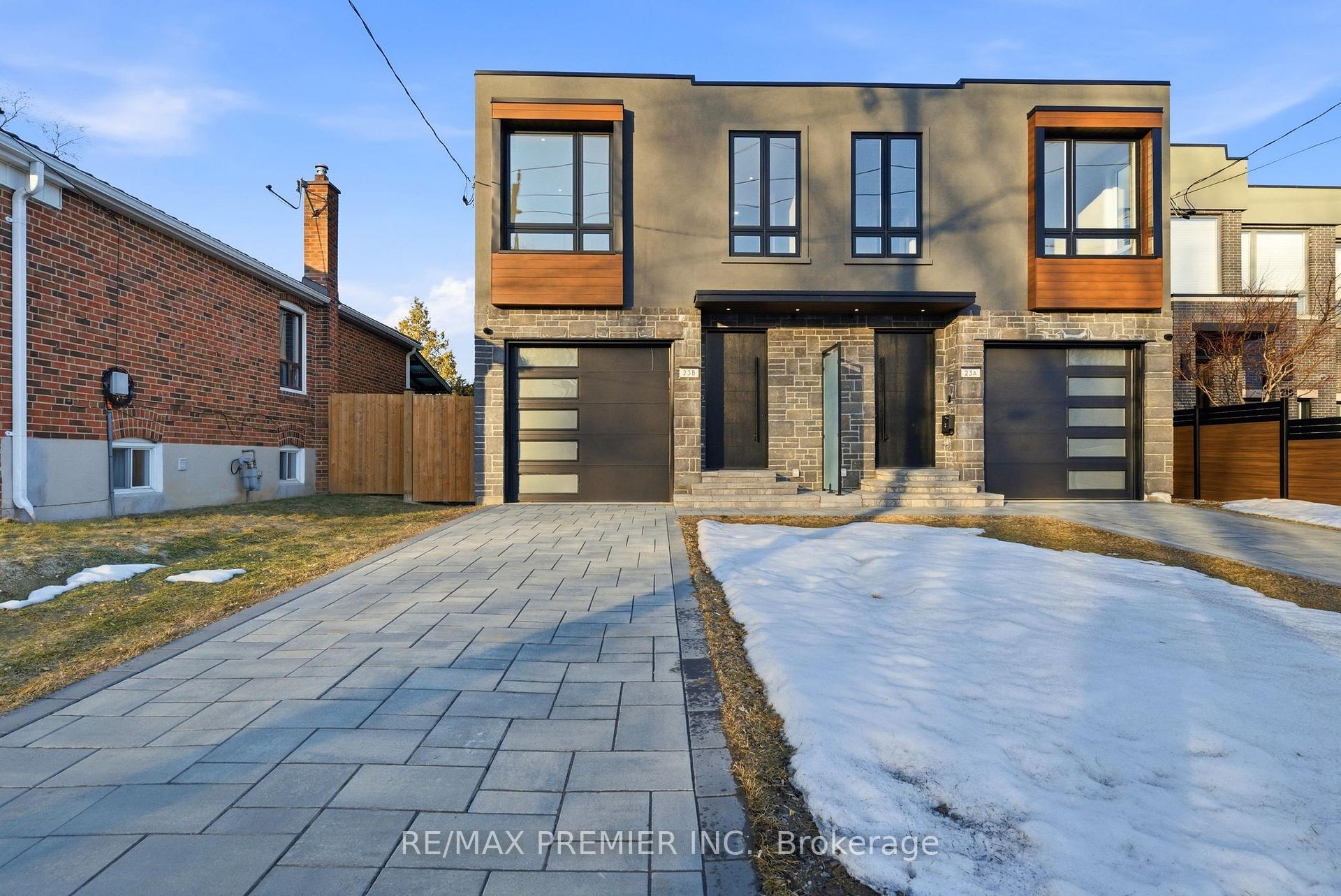 23A Maple Avenue N, Mississauga, ON L5H 2S1