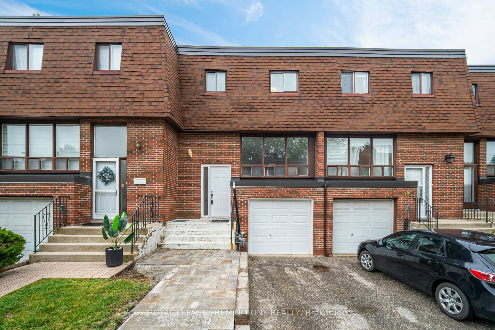 24 - 48 Stately Way, Markham, ON L3T 3Z8