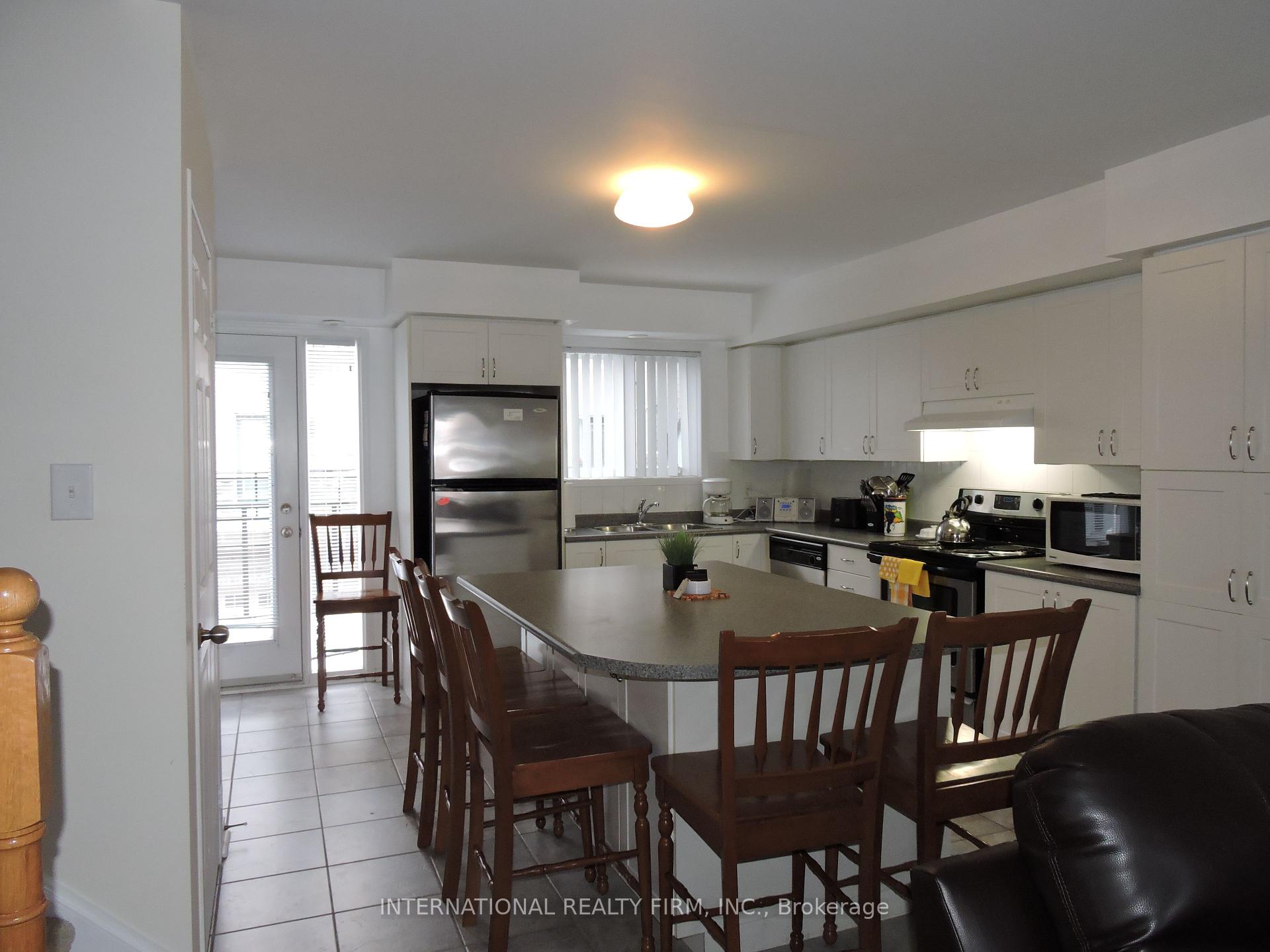 24 - 5035 Oscar Peterson Boulevard, Mississauga, ON L6H 4J4