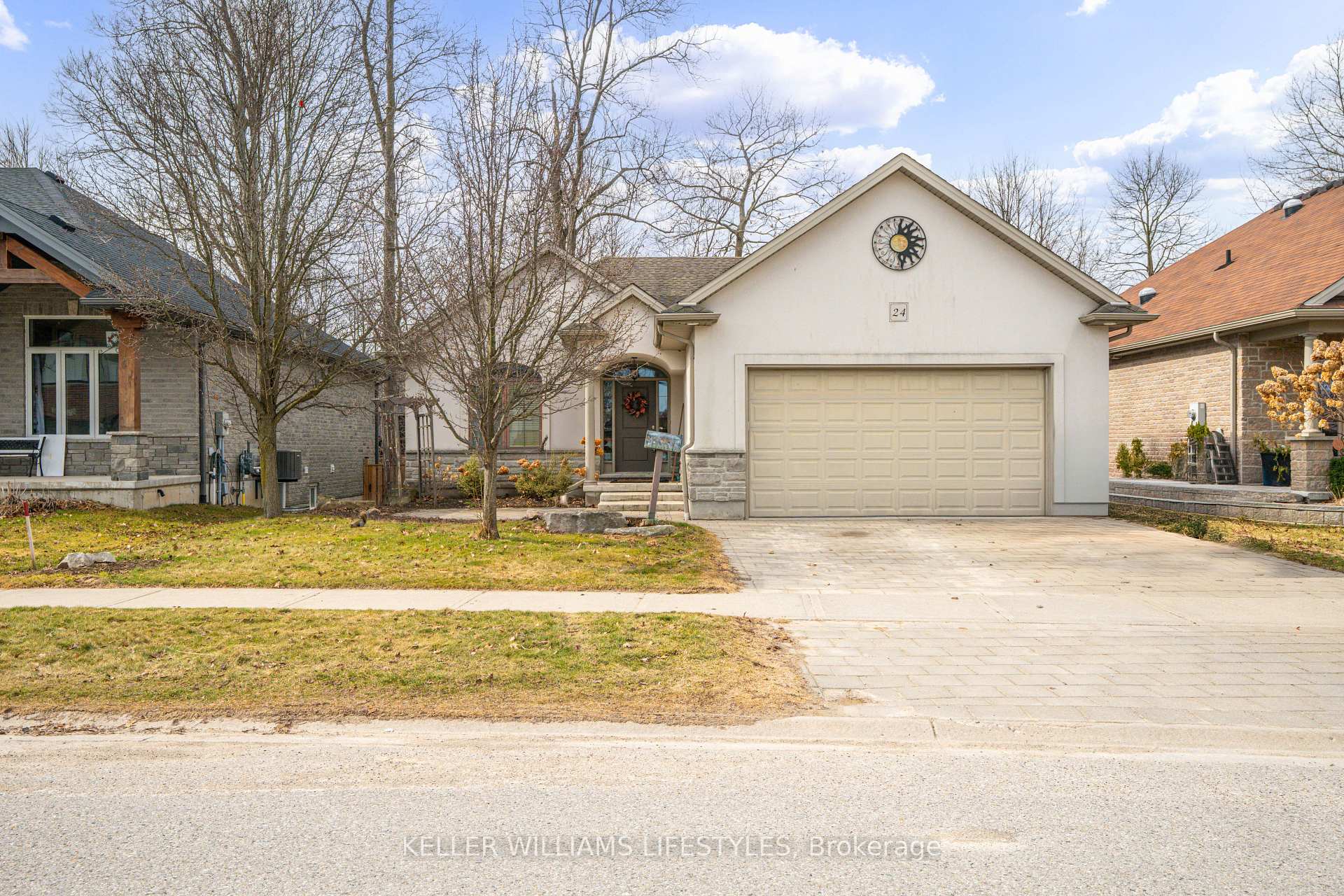 24 Ashby Crescent, Strathroy-Caradoc, ON N7G 0A7