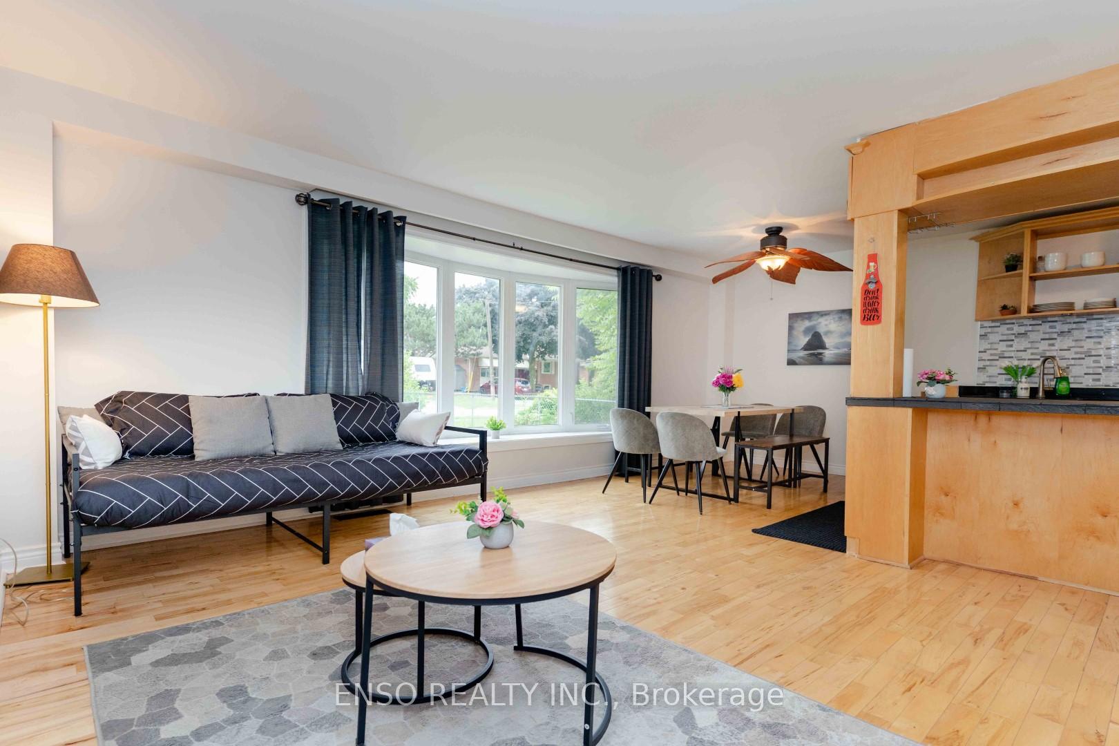 24 Gentry Crescent, Richmond Hill, ON L4C 2G9