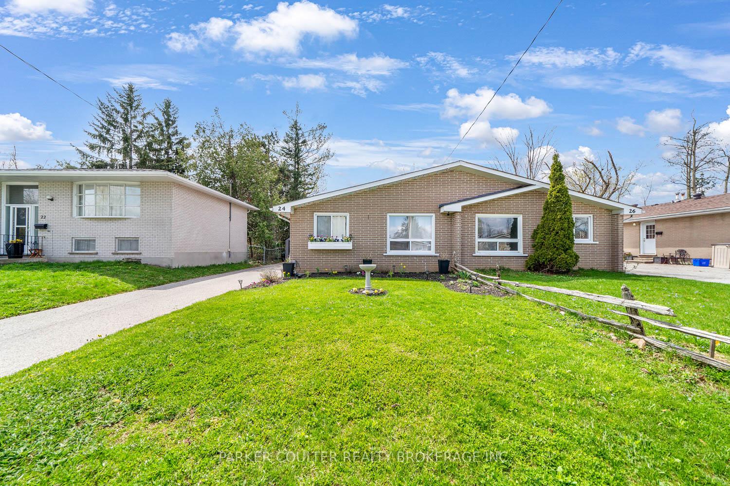 24 Heath Street, Barrie, ON L4M 3J9