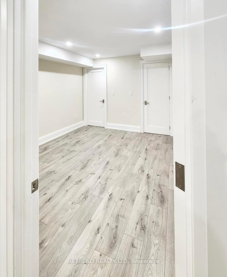 24 Howbert Drive, Toronto, ON M9N 3L2