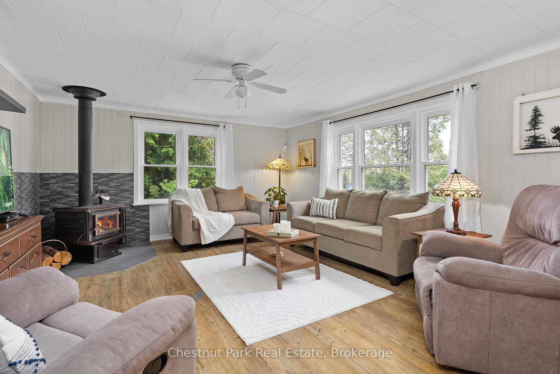 24 Main Street, Kearney, ON P0A 1M0