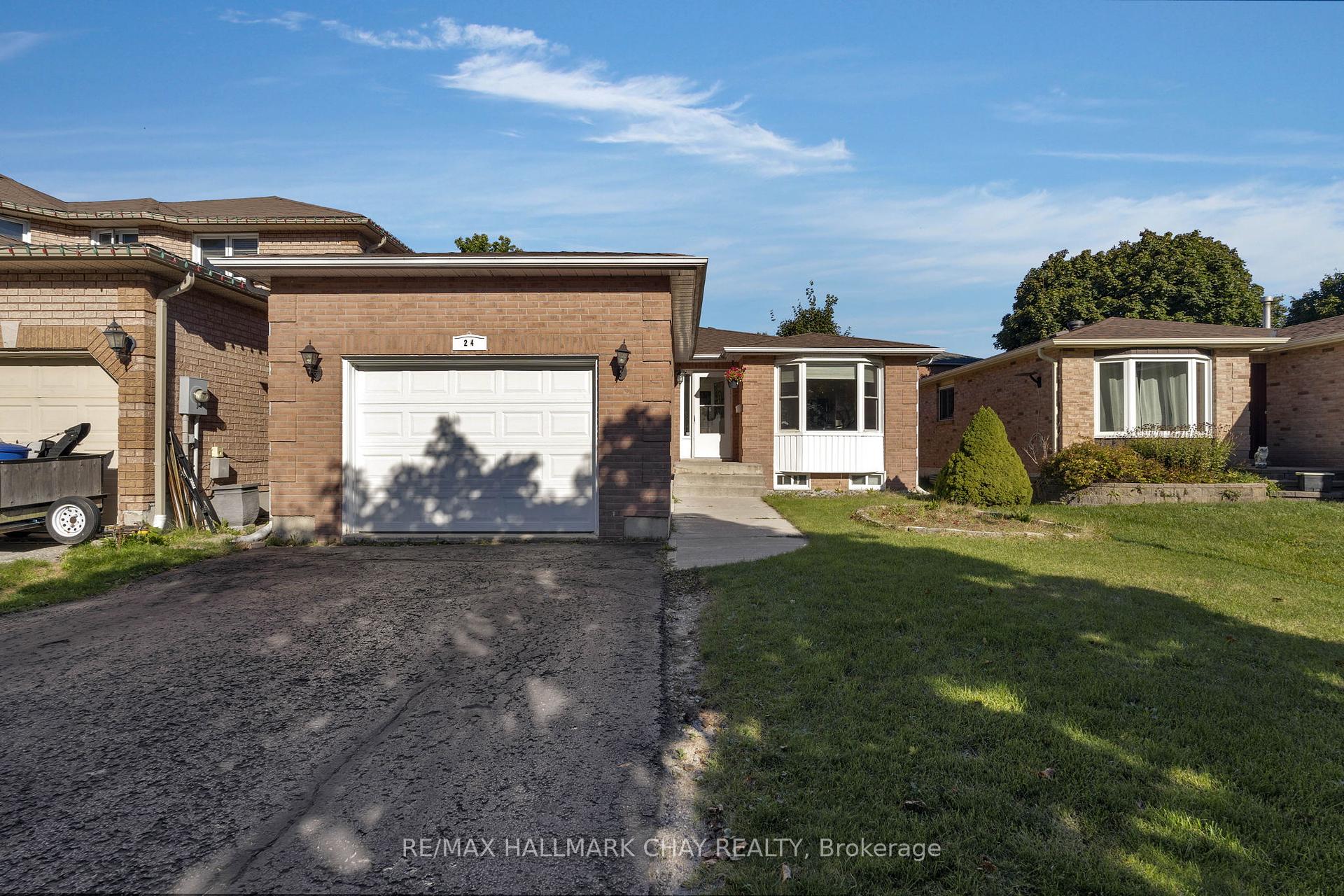 24 MCVEIGH Drive, Barrie, ON L4N 7E2