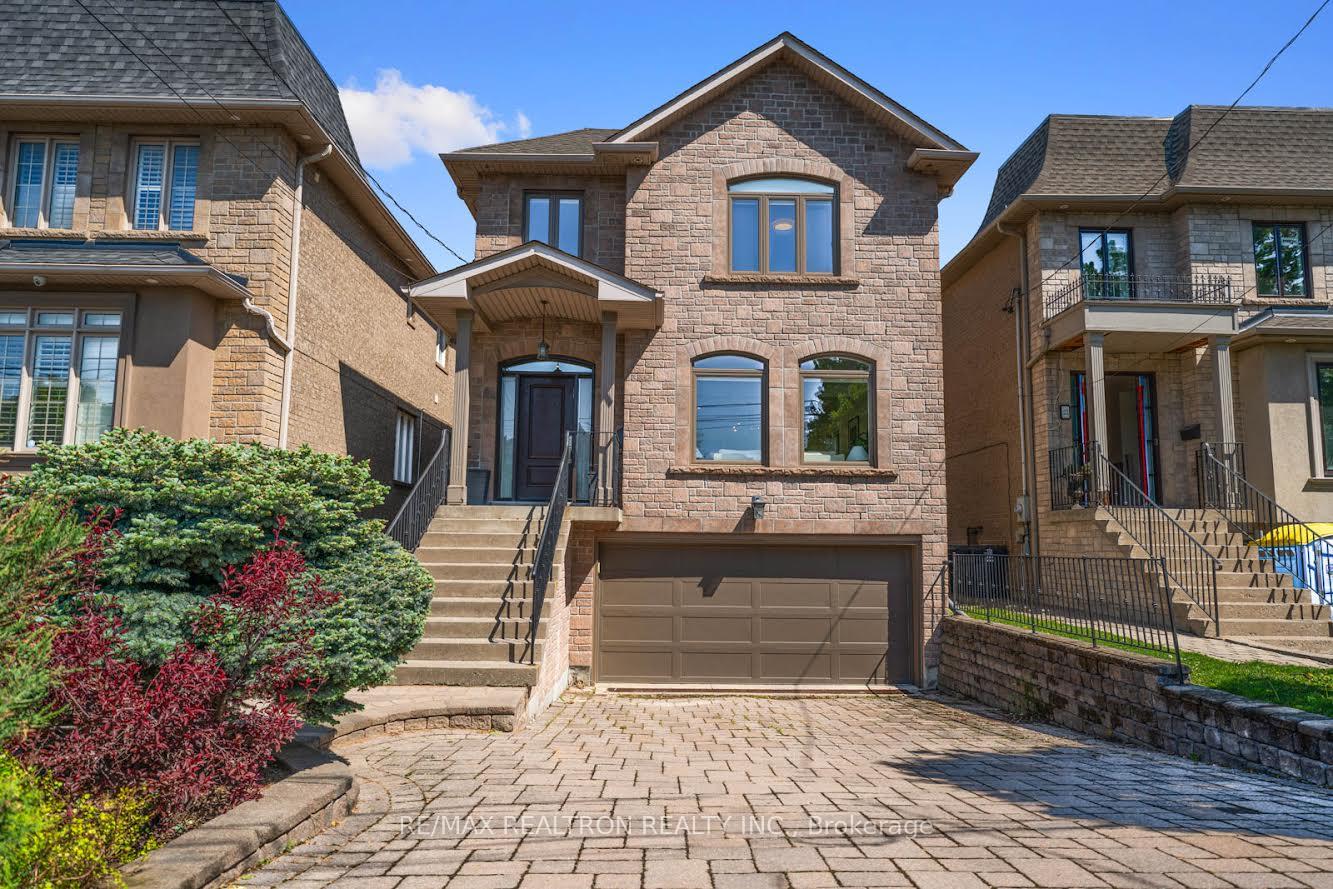 24 Model Avenue, Toronto, ON M3H 1W1