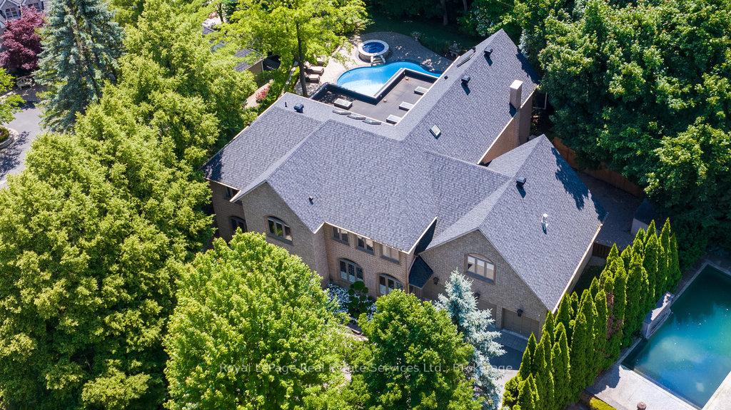 24 Raymar Place, Oakville, ON L6J 6M1