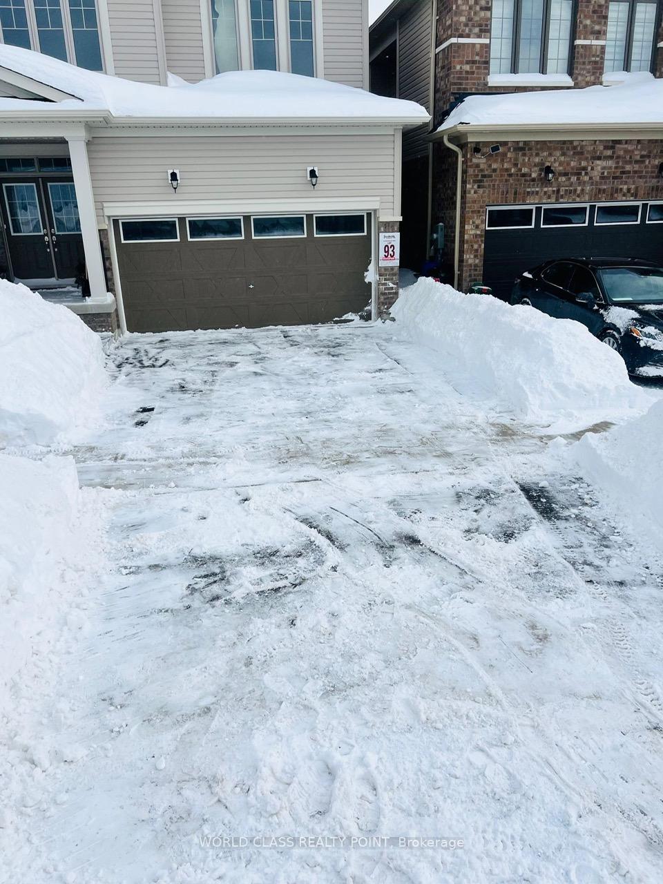 24 Rochester Drive, Barrie, ON L9J 0W1