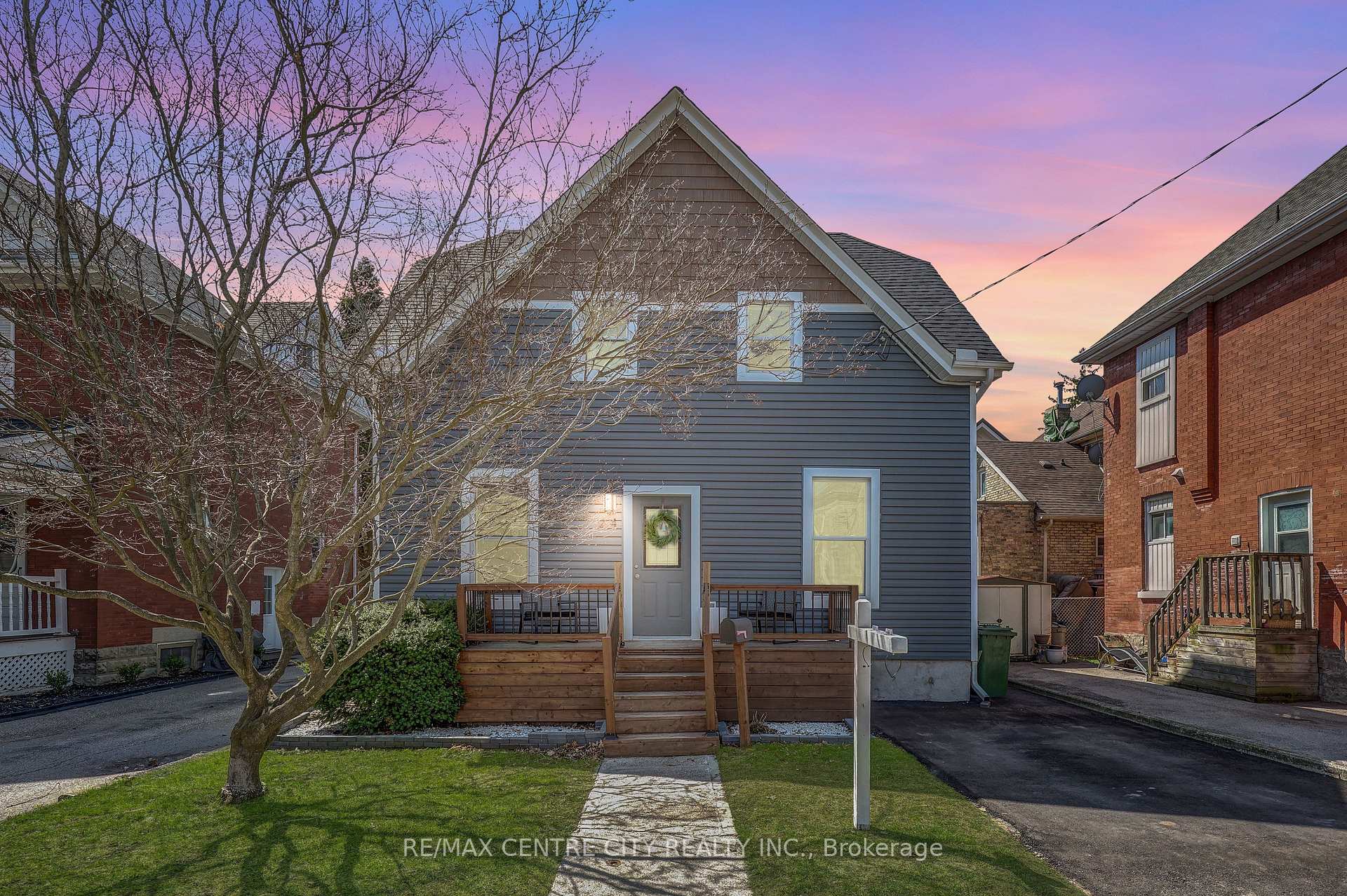 24 St Anne's Place, St. Thomas, ON N5R 2W5