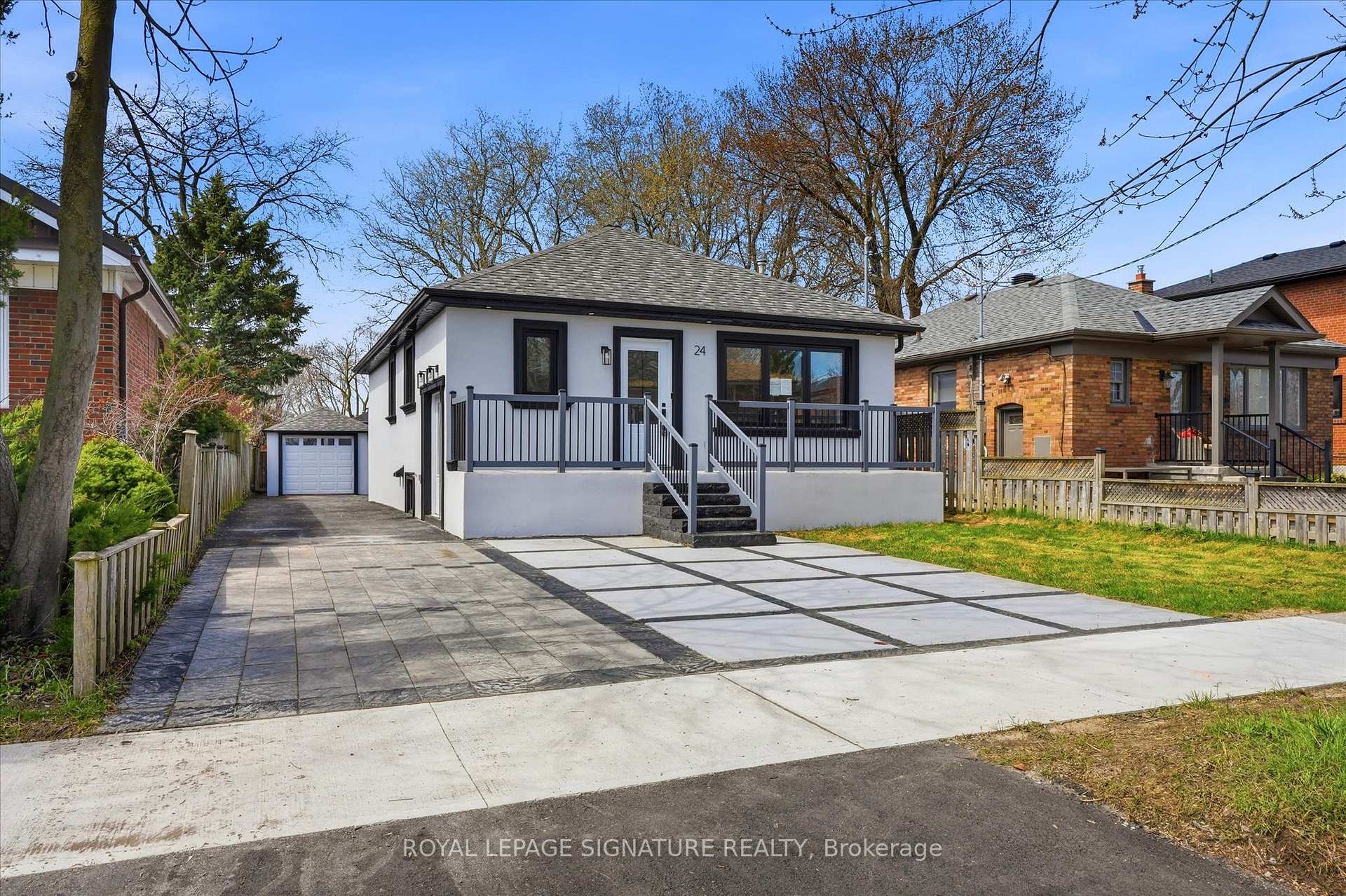 24 Treeview Drive, Toronto, ON M8W 4B9