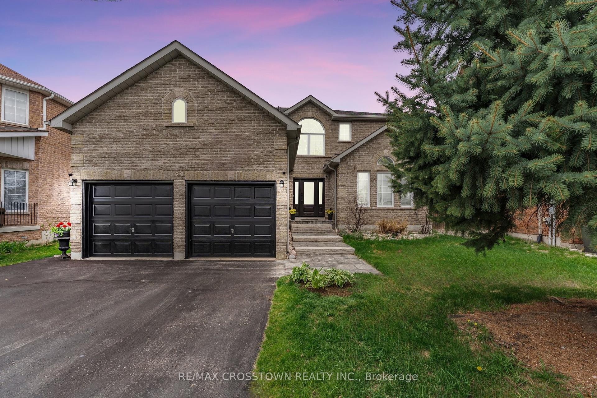 24 Windsor Crescent, Barrie, ON L4N 0K3