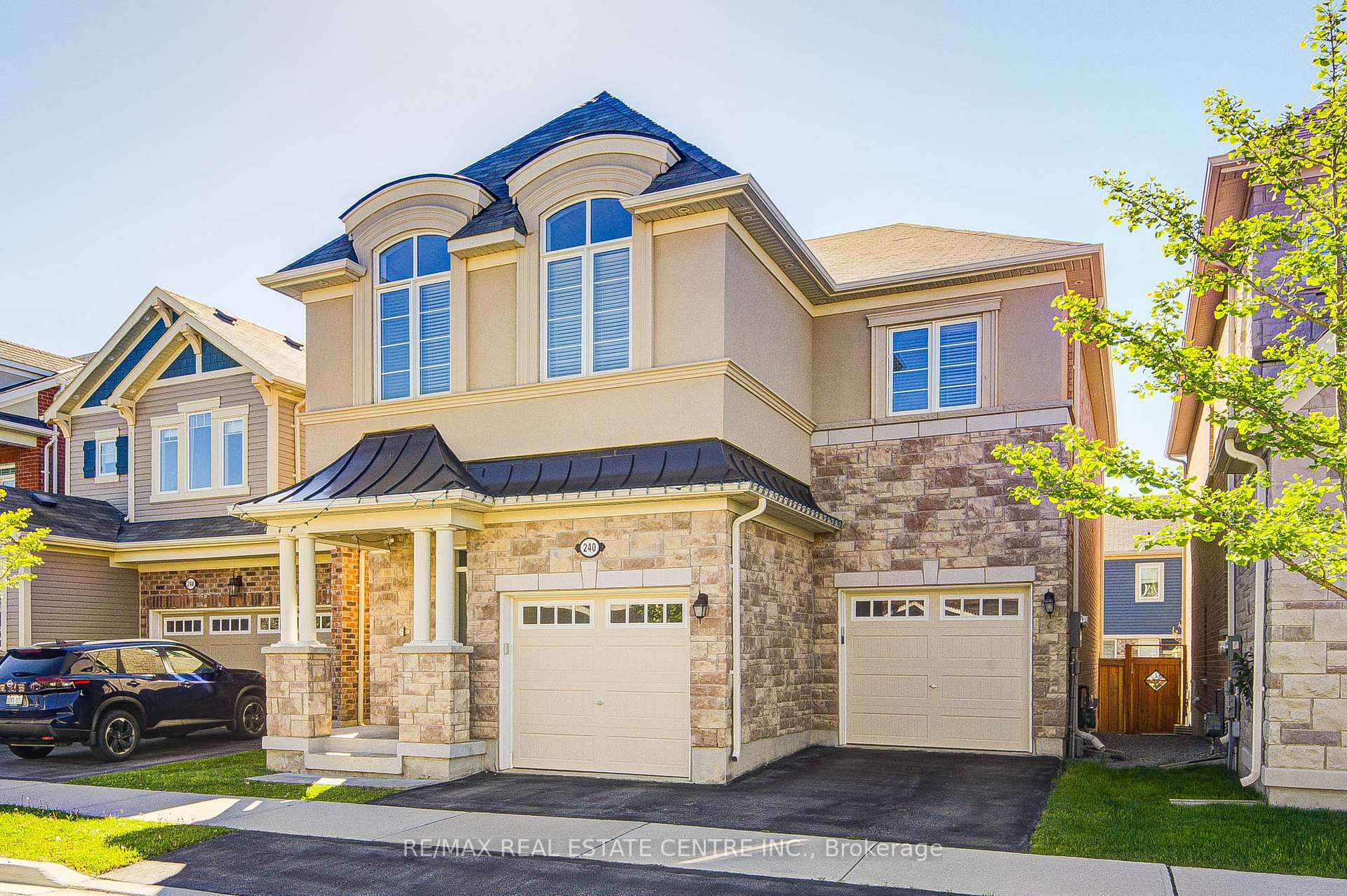 240 Chilver Heights, Milton, ON L9E 1C9