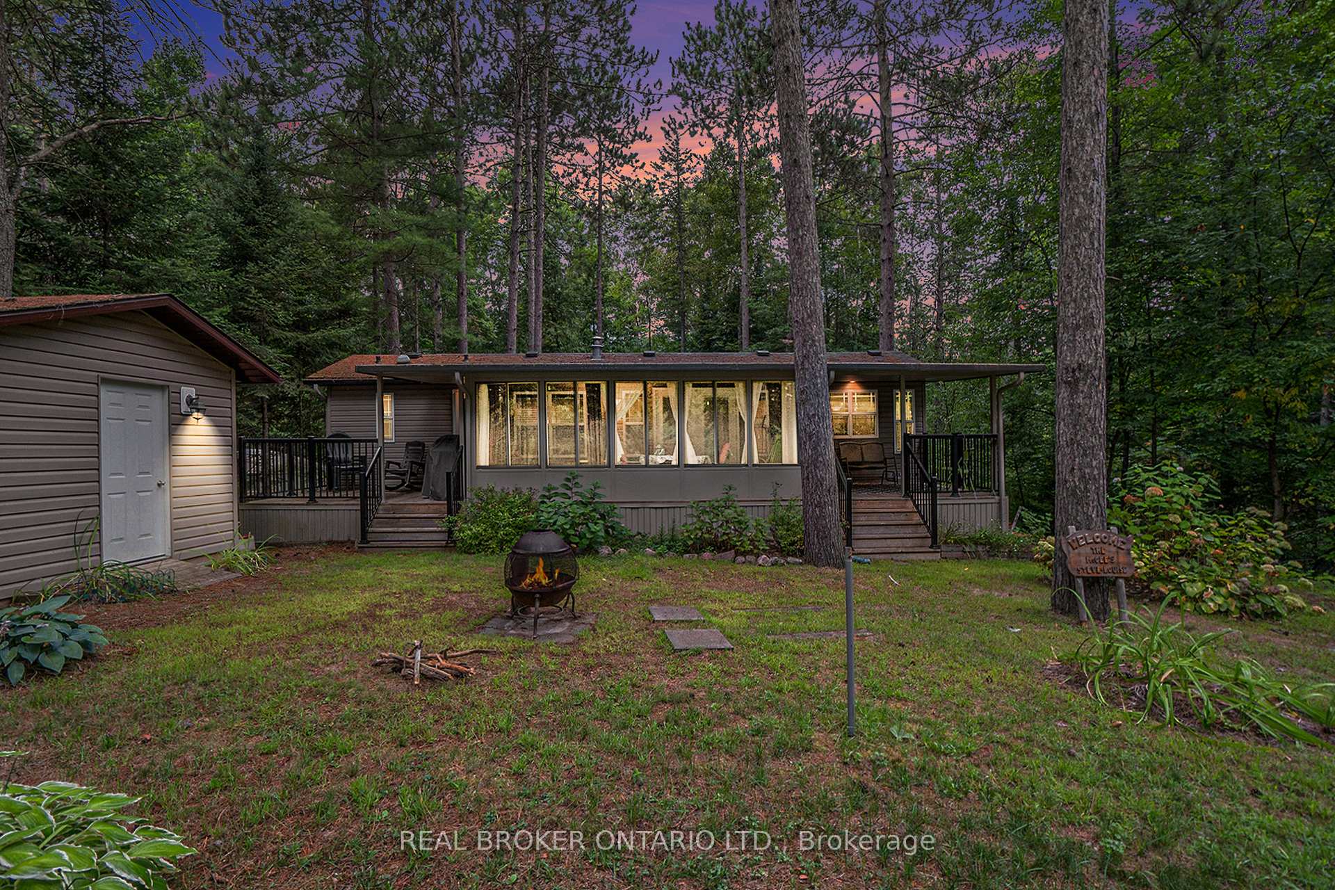 240 Pinewood Park Road, Whitewater Region, ON K0J 1Y0