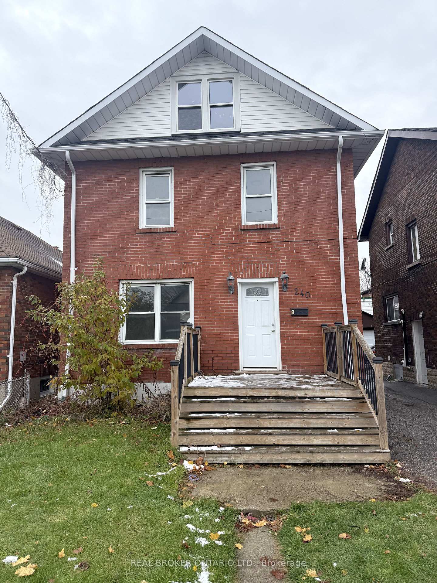 240 Ritson Road S, Oshawa, ON L1H 5H7