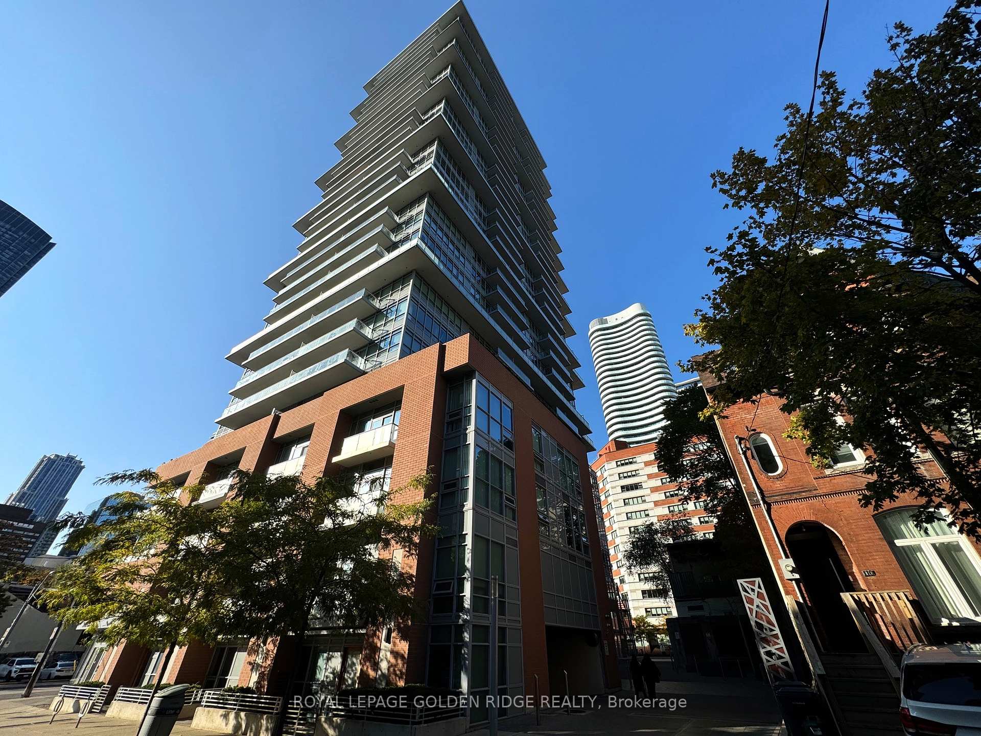 2402 - 365 Church Street, Toronto, ON M5B 1H6