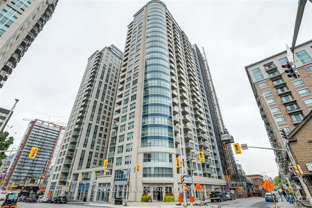 2404 - 195 BESSERER Street, Lower Town - Sandy Hill, ON K1N 5X8