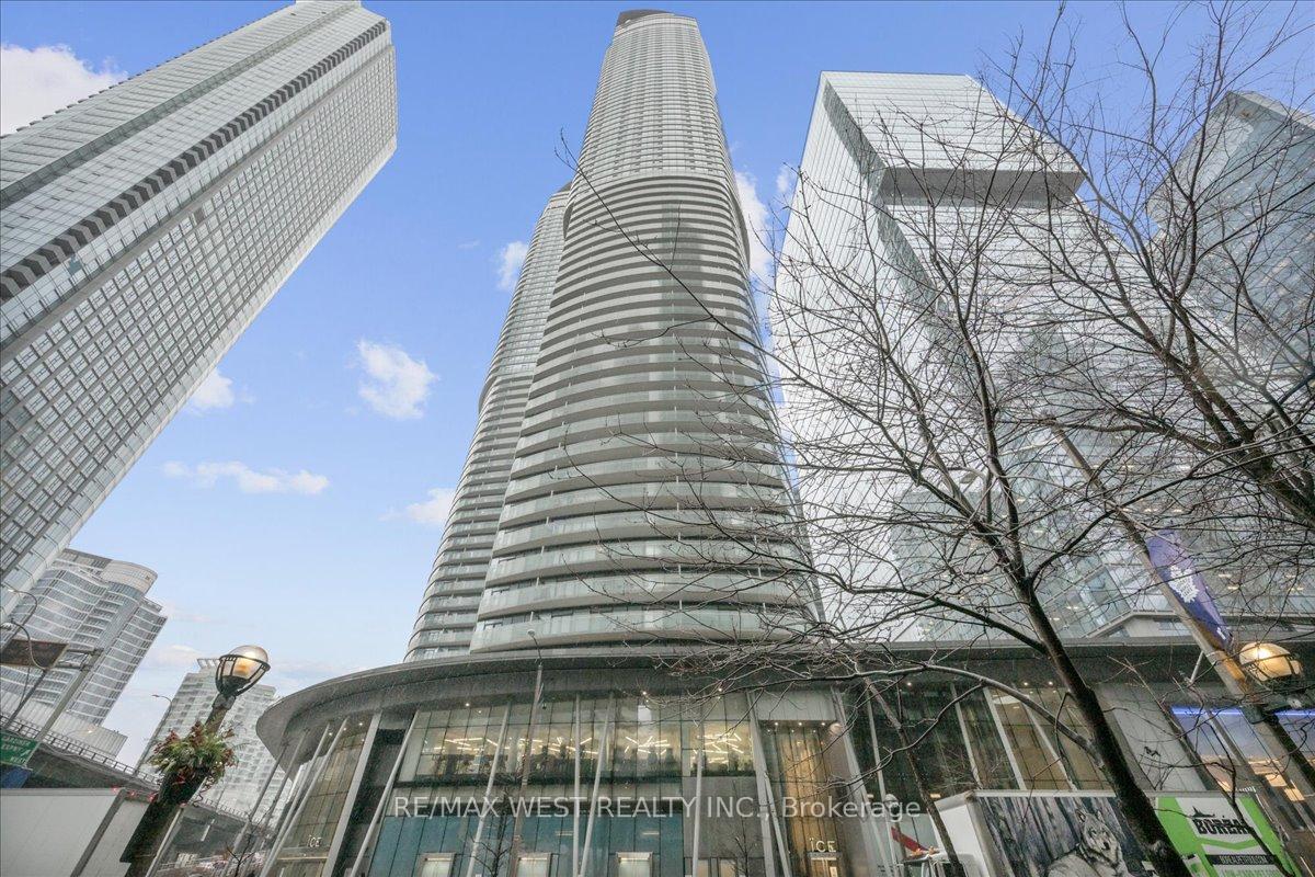 2407 - 14 York Street, Toronto, ON M5J 0B1