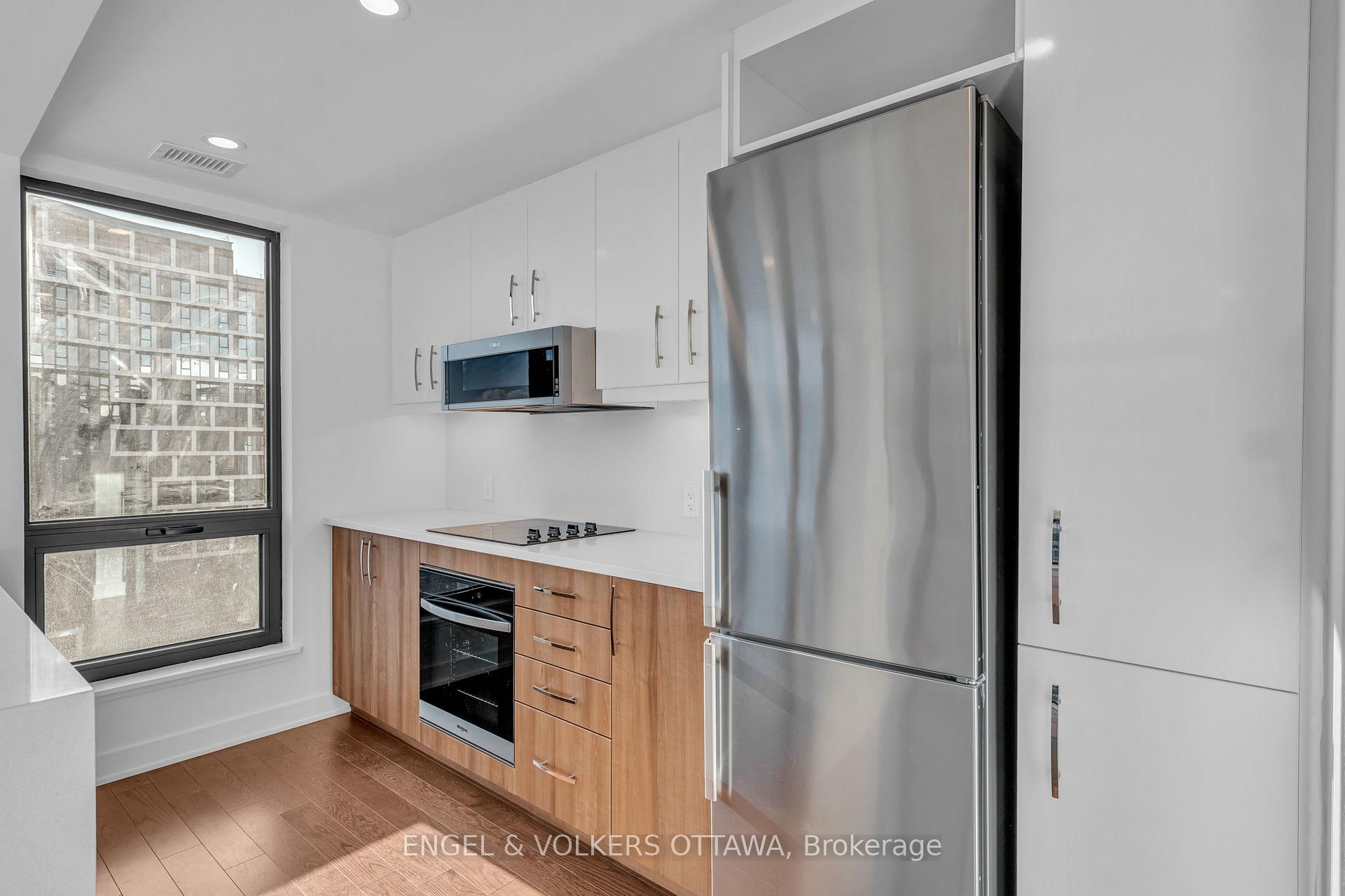 2407 - 340 Queen Street, Ottawa Centre, ON K1R 0G1