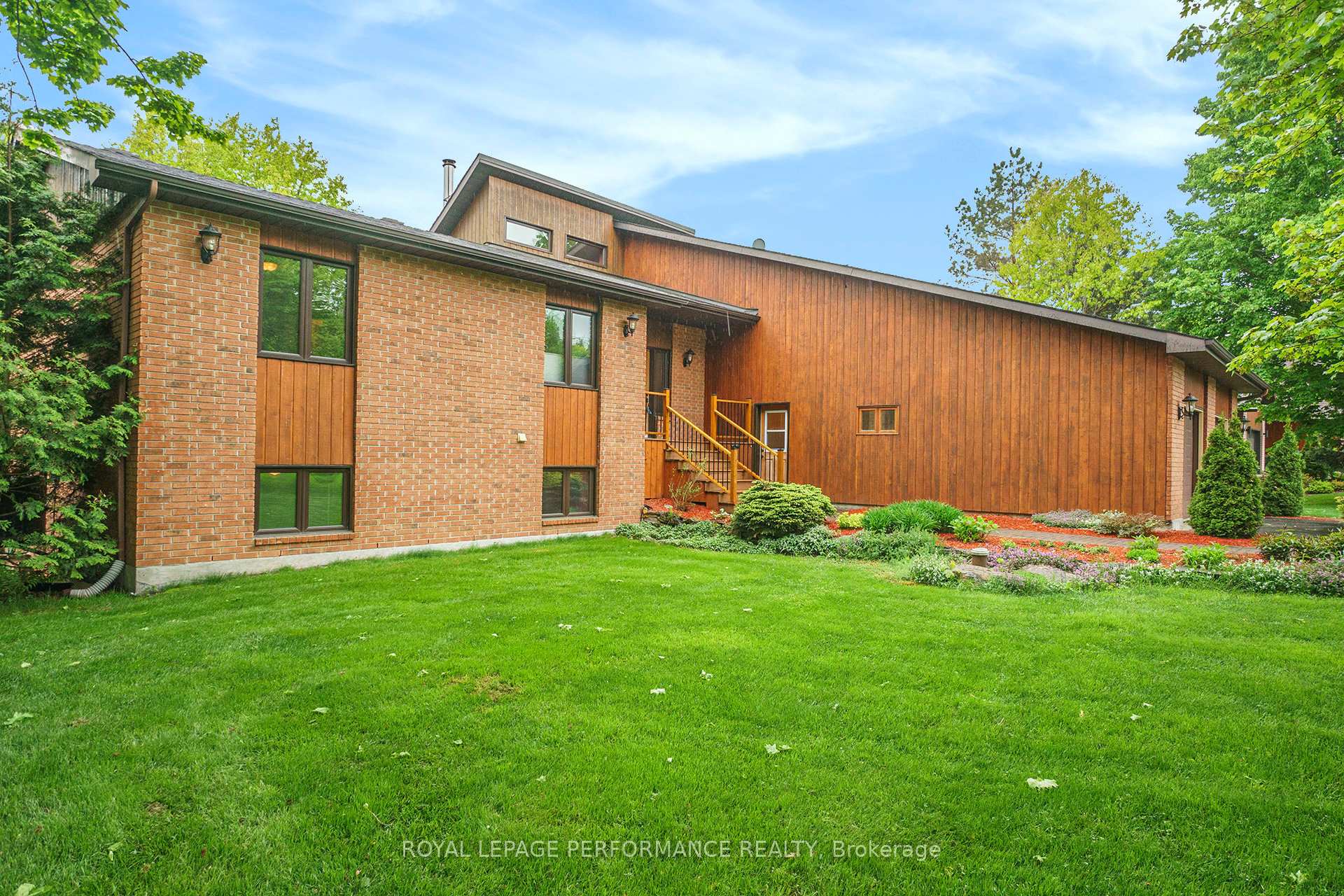 2411 Overdale Drive, Orleans - Cumberland and Area, ON K4C 1B8