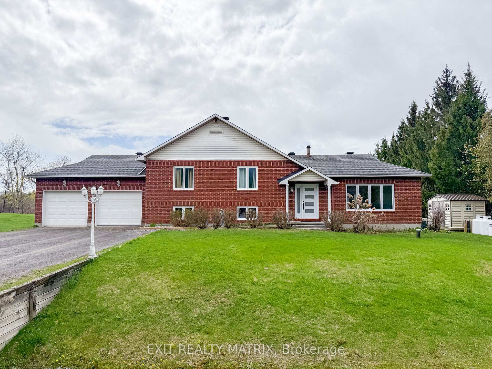 2418 Rideau Road, Blossom Park - Airport and Area, ON K1X 1B2