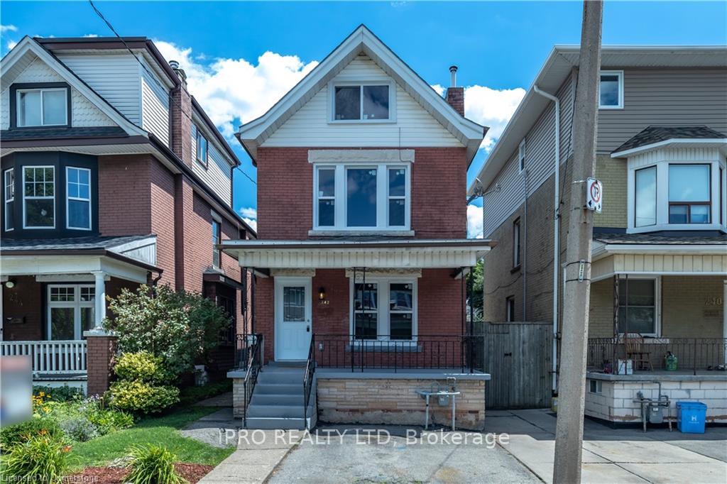 242 Balmoral Avenue, Hamilton, ON L8L 7S2
