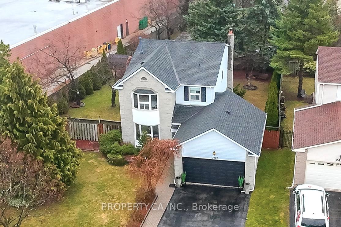 2422 Coventry Way, Burlington, ON L7P 4M4