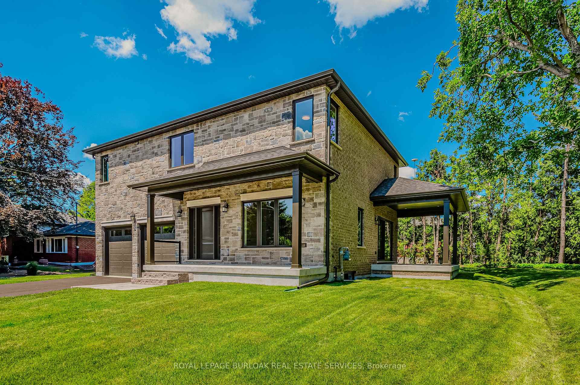 2423 Raymore Drive, Burlington, ON L7R 2B4