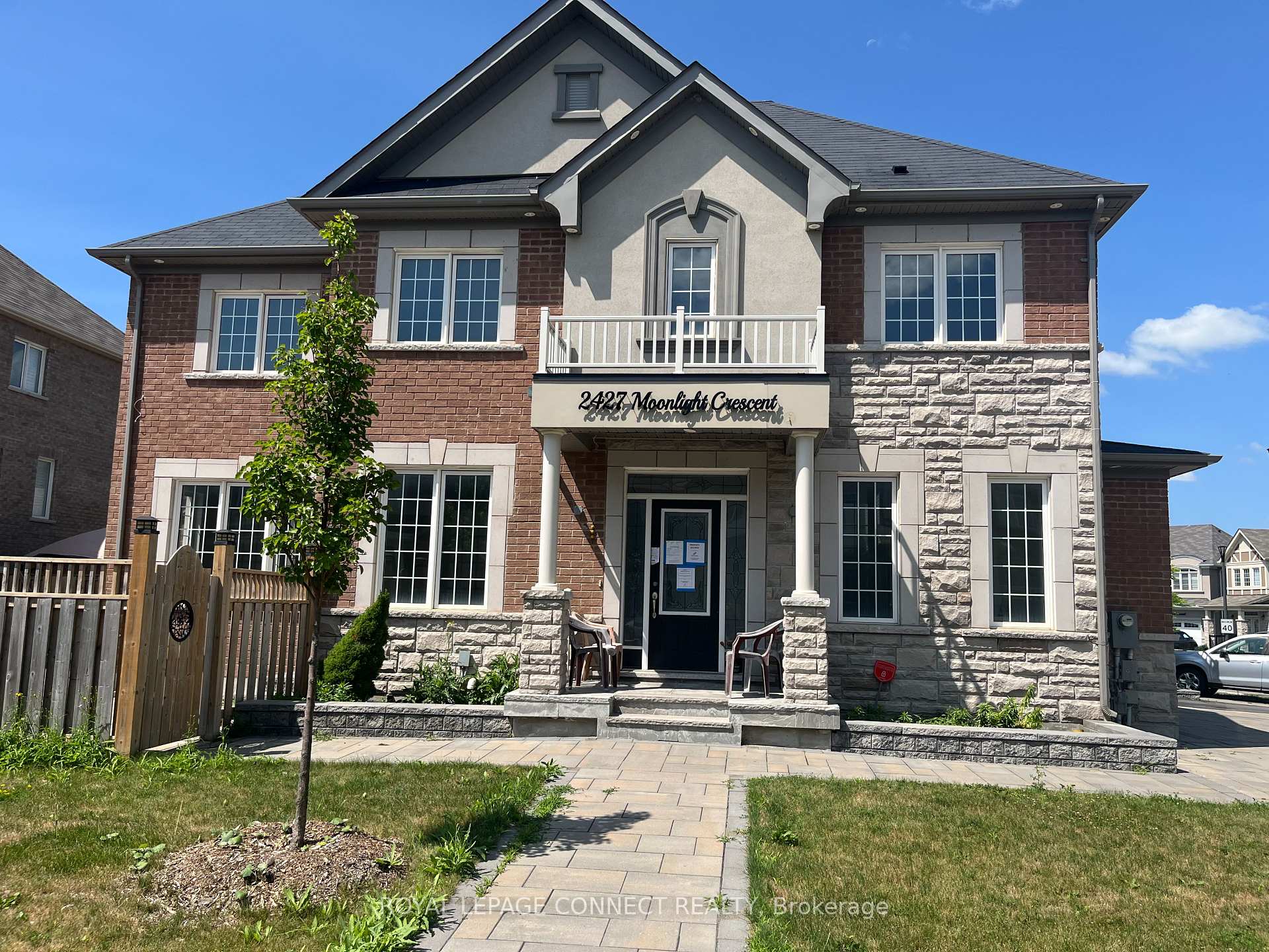 2427 Moonlight Crescent, Pickering, ON L1X 0E9