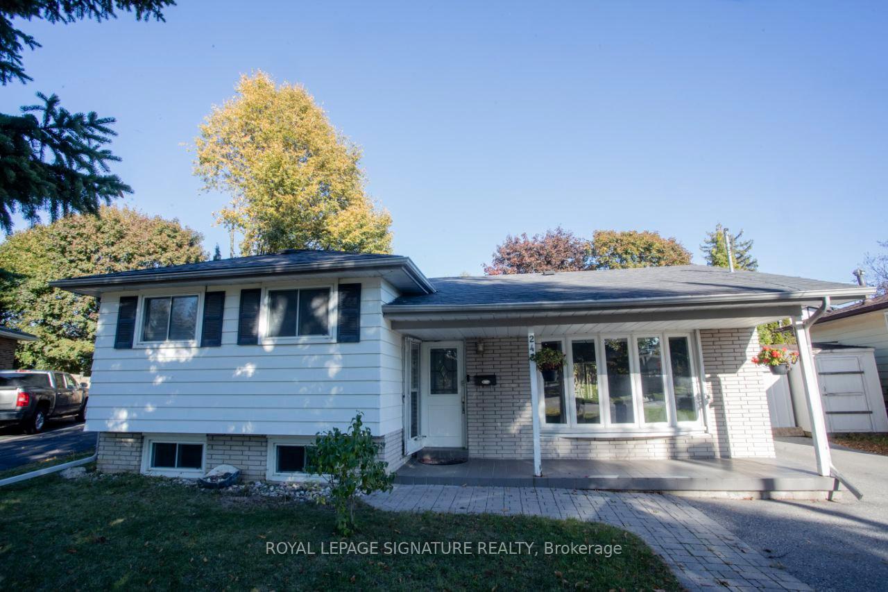243 Acadia Drive, Oshawa, ON L1G 1X9