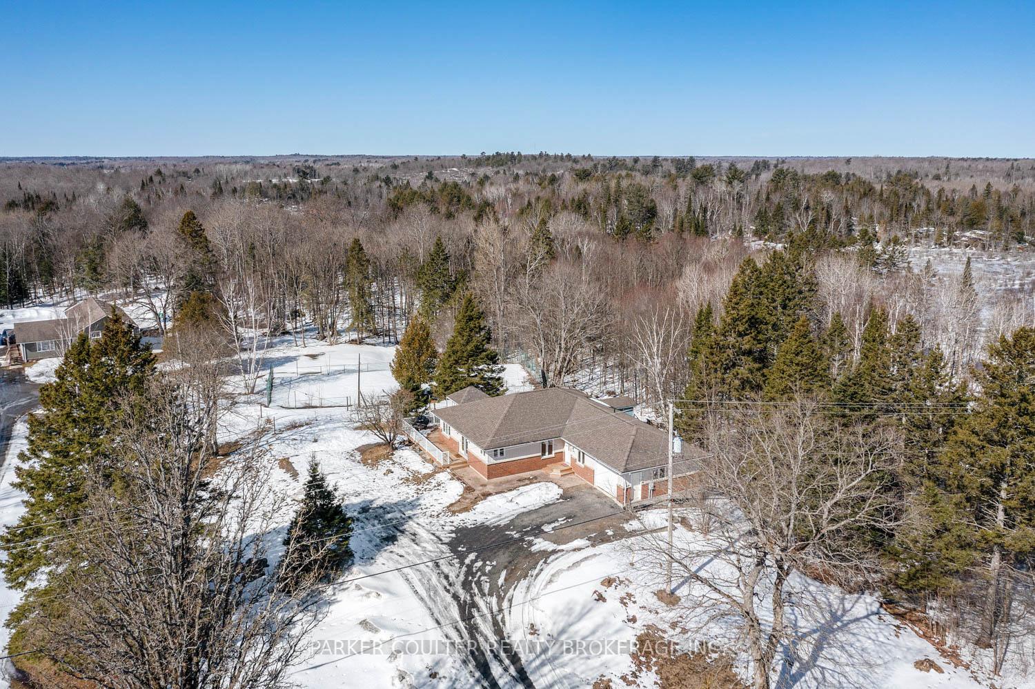 243 Centre Road, McKellar, ON P2A 0B4