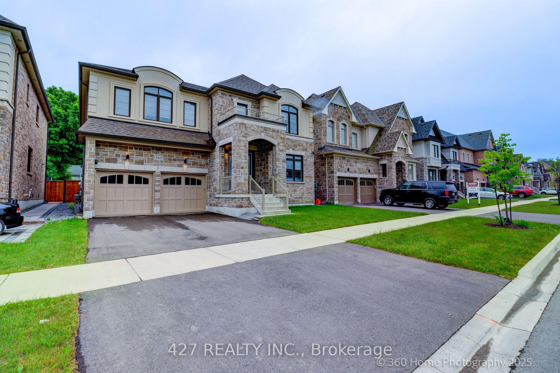 243 Danny Wheeler Boulevard, Georgina, ON L4P 0J8