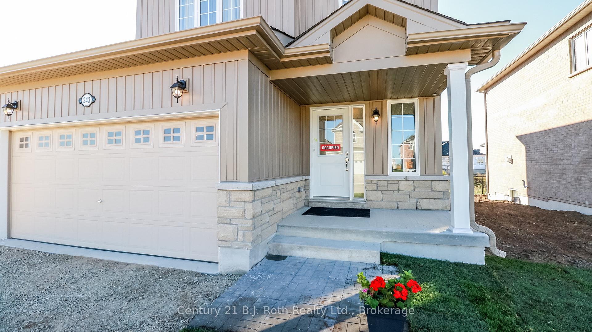 243 McKenzie Drive, Clearview, ON L0M 1S0