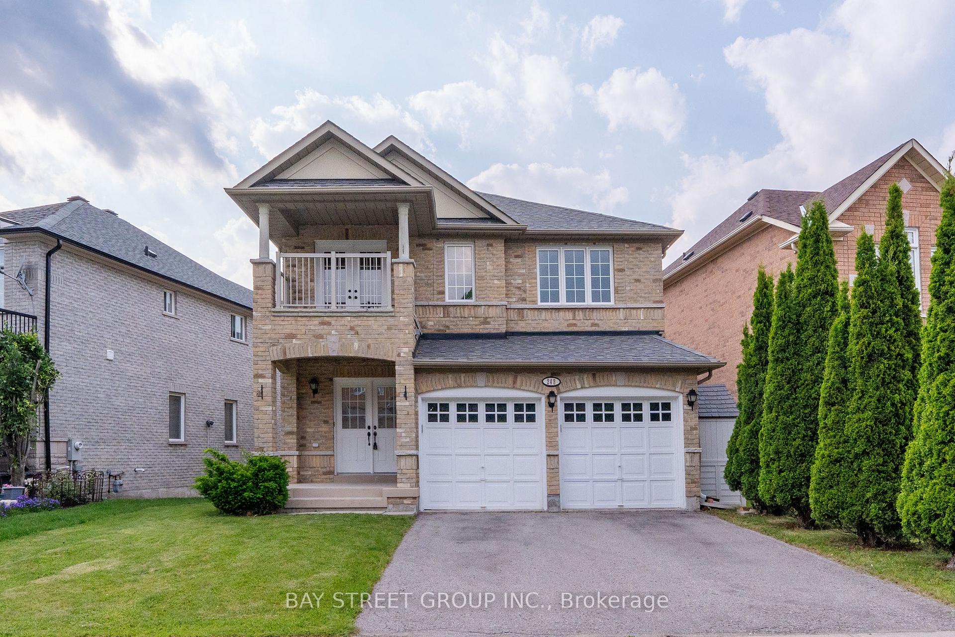 243 Zokol Drive, Aurora, ON L4G 0C2