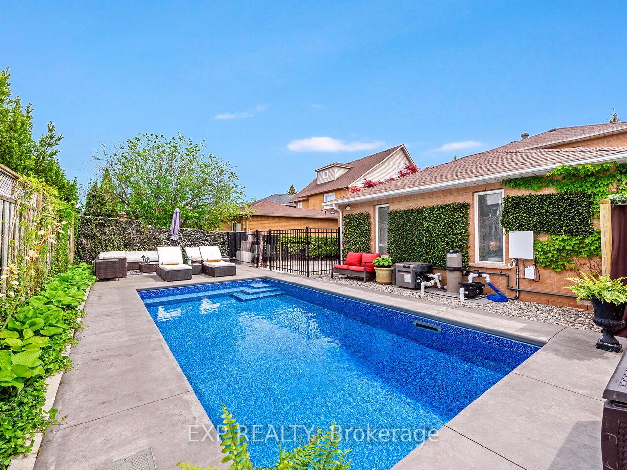 2460 Sixth Line, Oakville, ON L6H 5Z8