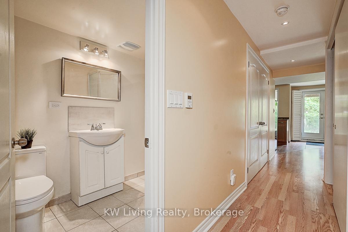 248 Old Colony Road, Richmond Hill, ON L4E 5B9