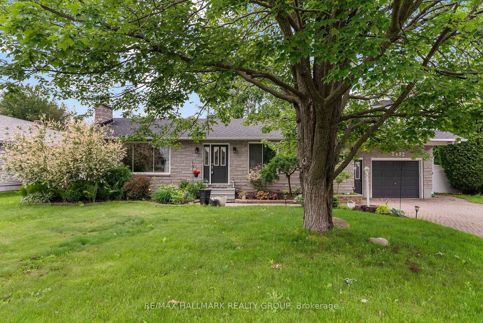 2482 Page Road, Orleans - Convent Glen and Area, ON K1W 1H2