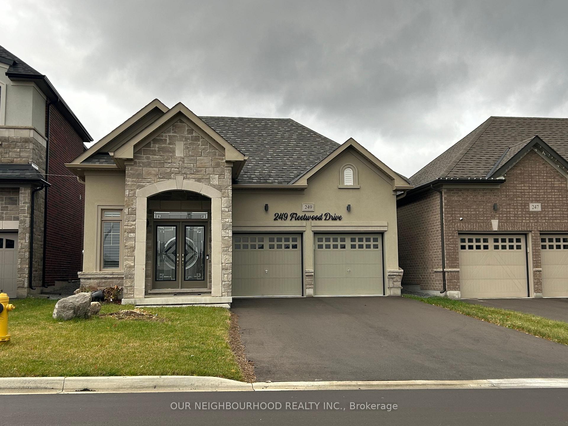 249 Fleetwood Drive, Oshawa, ON L1K 3E8