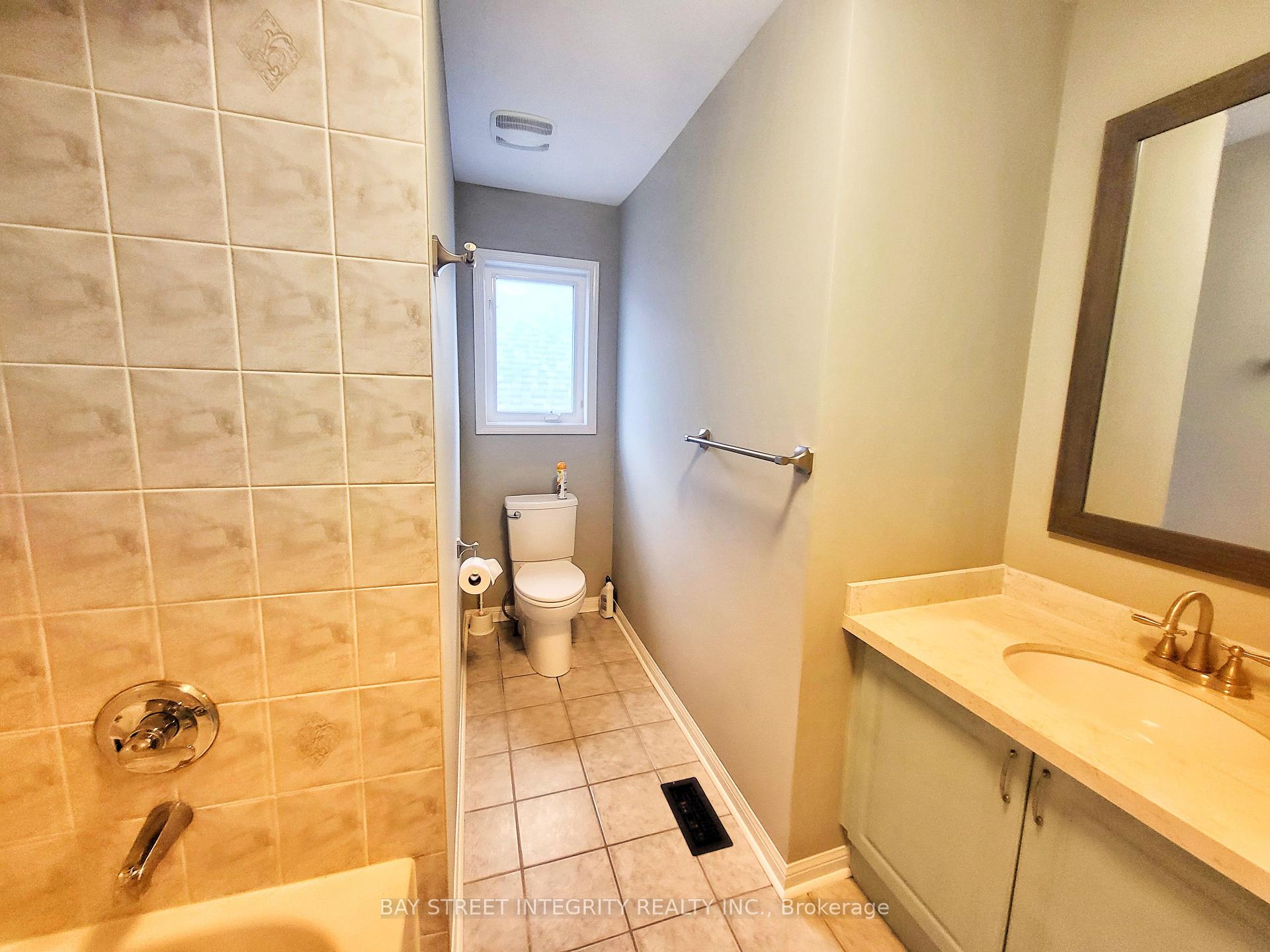 249 Marble Place, Newmarket, ON L3X 2Y3