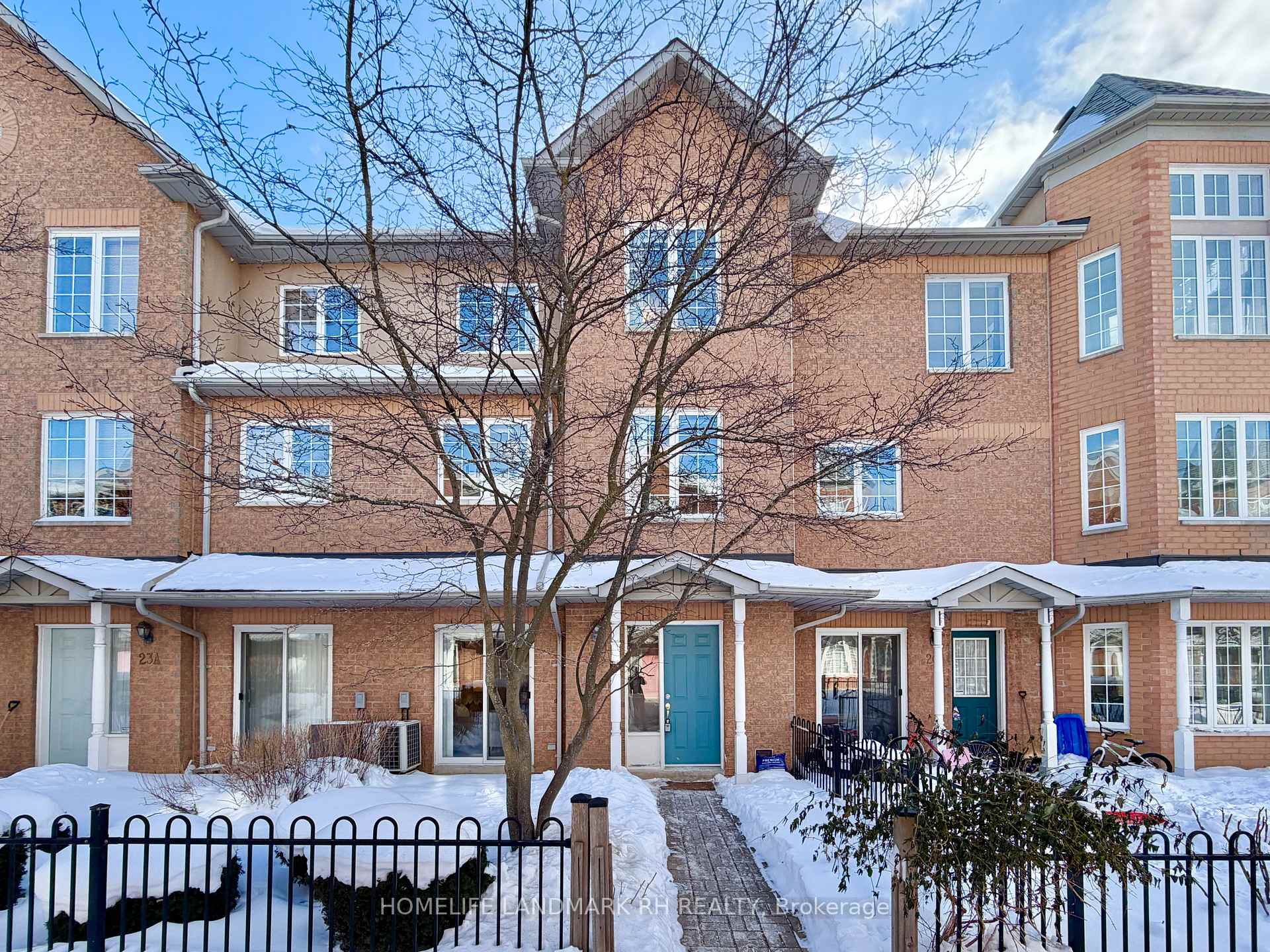 25 - 2 Alpen Way, Markham, ON L3R 4G1