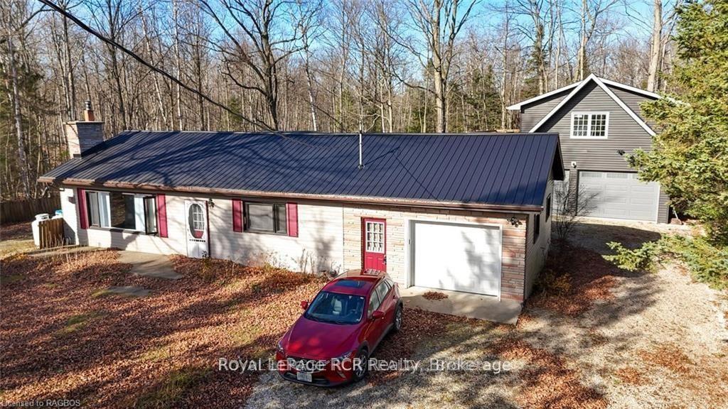 25 AVELE Road E, South Bruce Peninsula, ON N0H 2T0