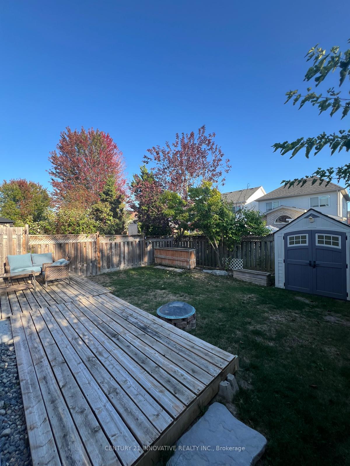 25 Blacksmith Lane, Whitby, ON L1P 1N1