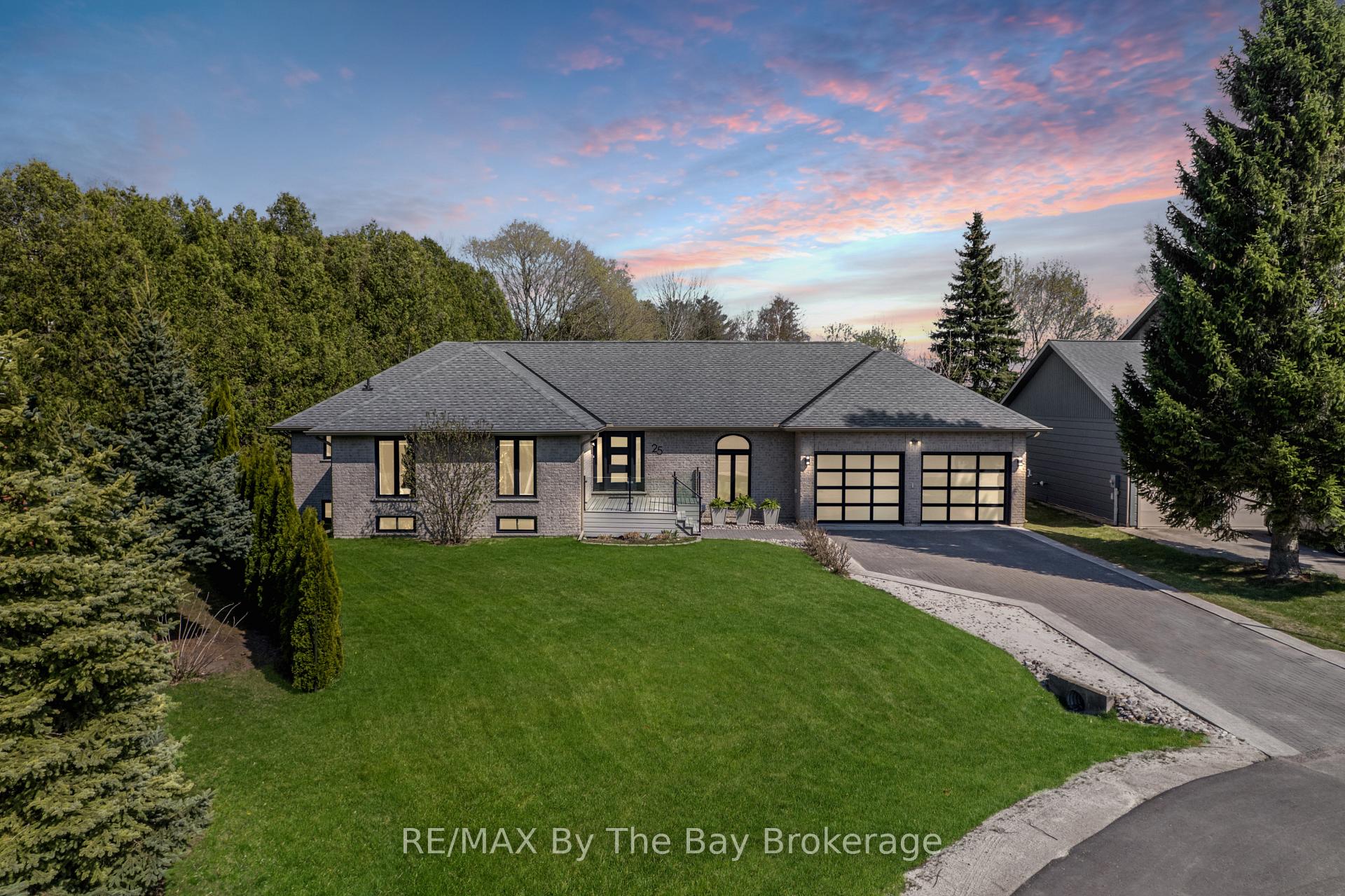 25 Britton Court, Wasaga Beach, ON L9Z 1C1