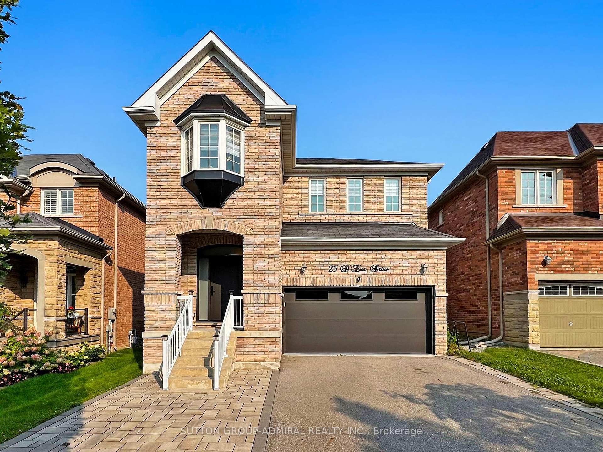 25 D'Eva Drive, Vaughan, ON L4J 0E7