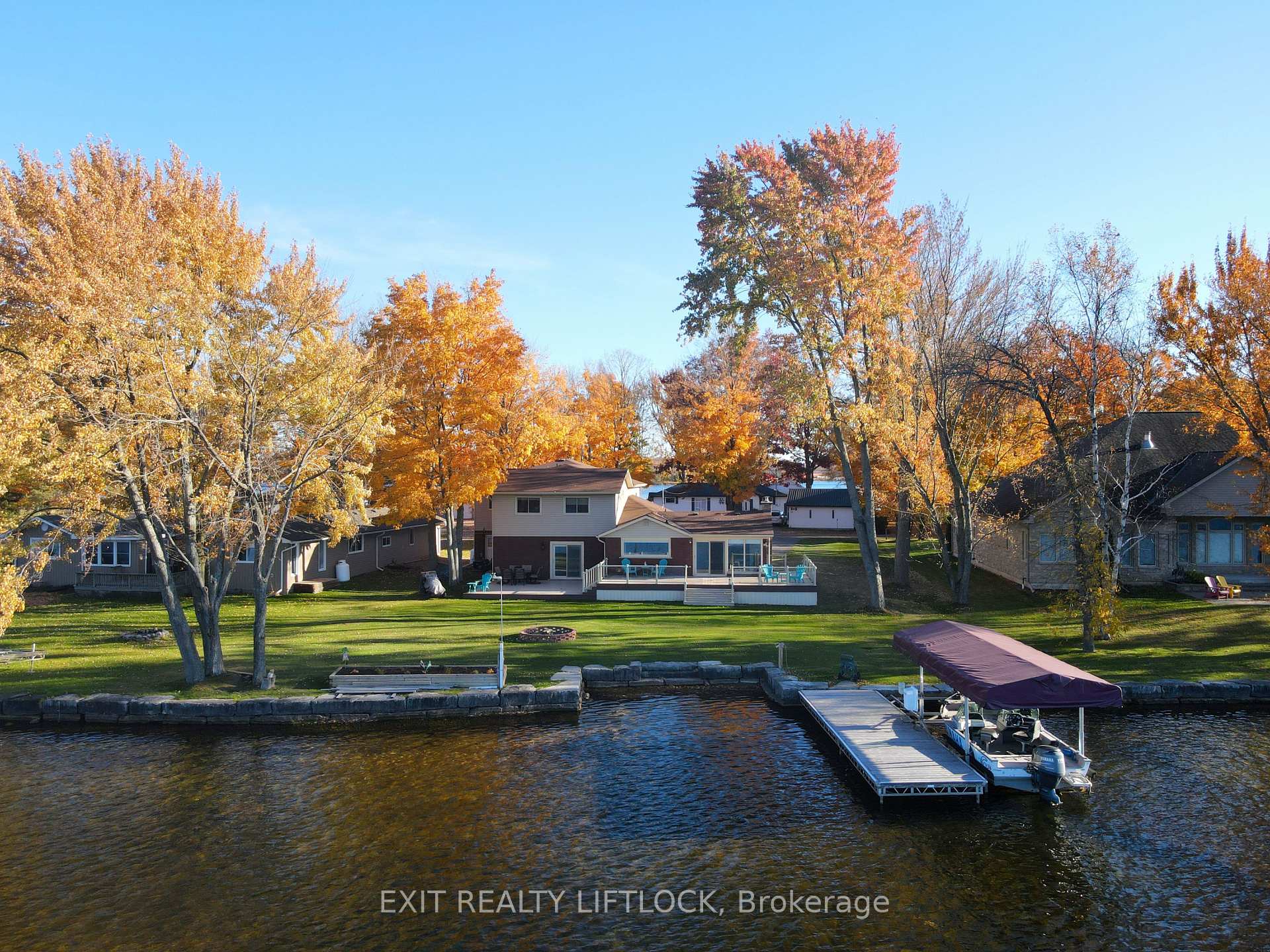 25 Edgewater Drive, Smith-Ennismore-Lakefield, ON K0L 1T0