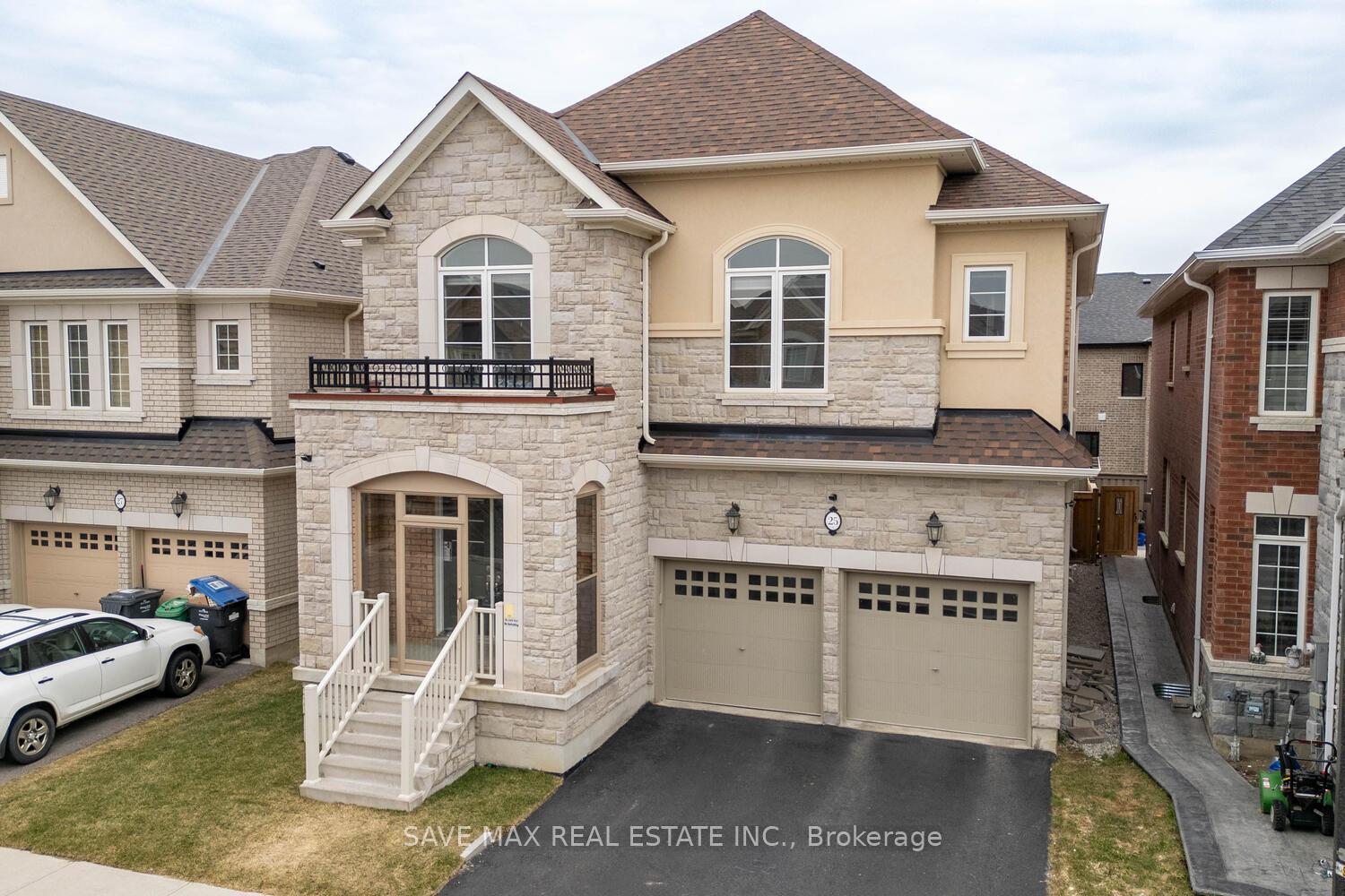 25 Fann Drive, Brampton, ON L7A 4L4