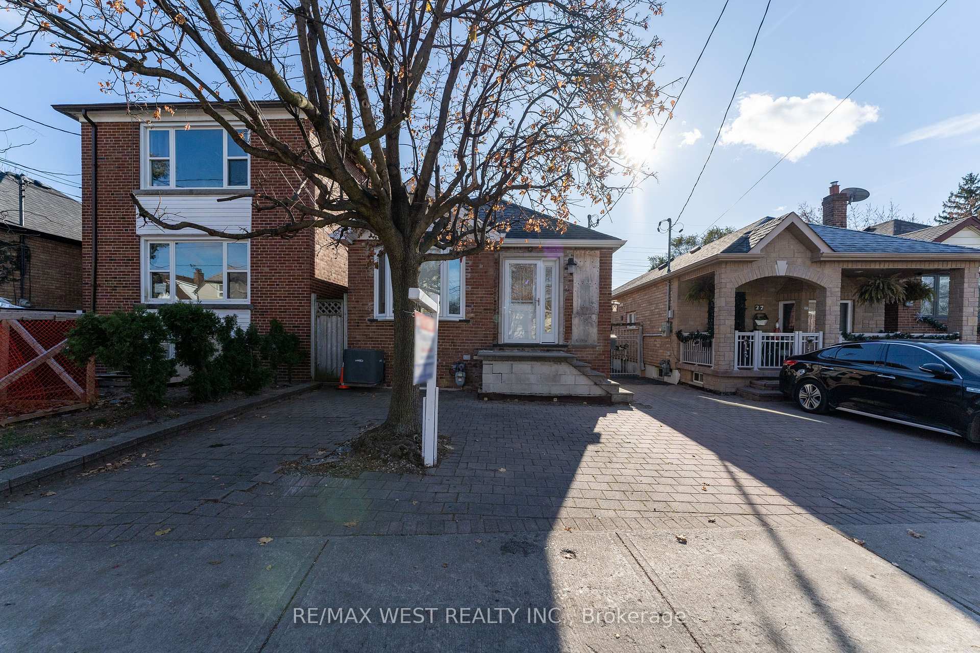 25 Foxwell Street, Toronto, ON M6N 1Y9