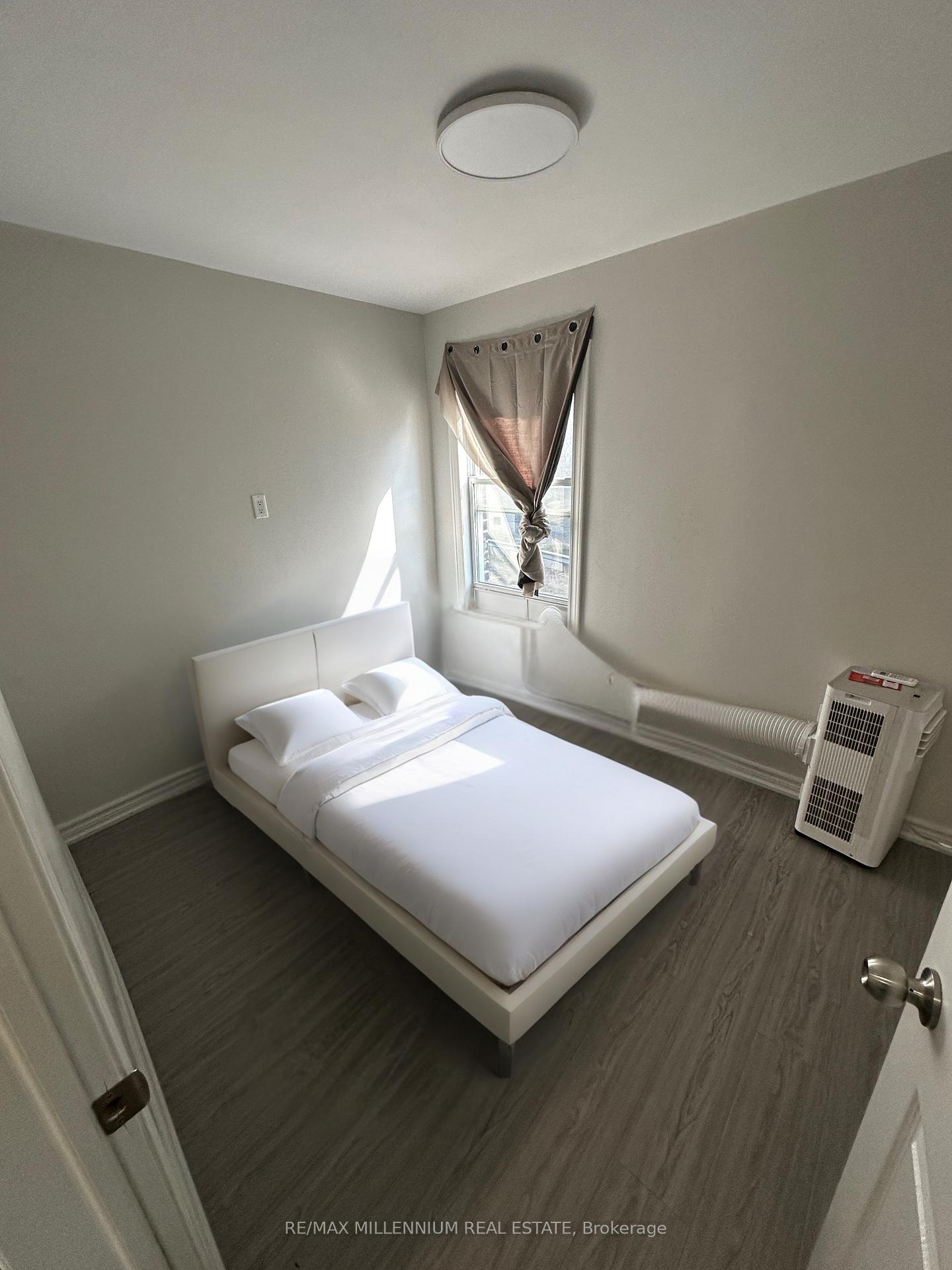 APT 2 (Rm A) - 25 Howard Street, Toronto, ON M4X 1J6