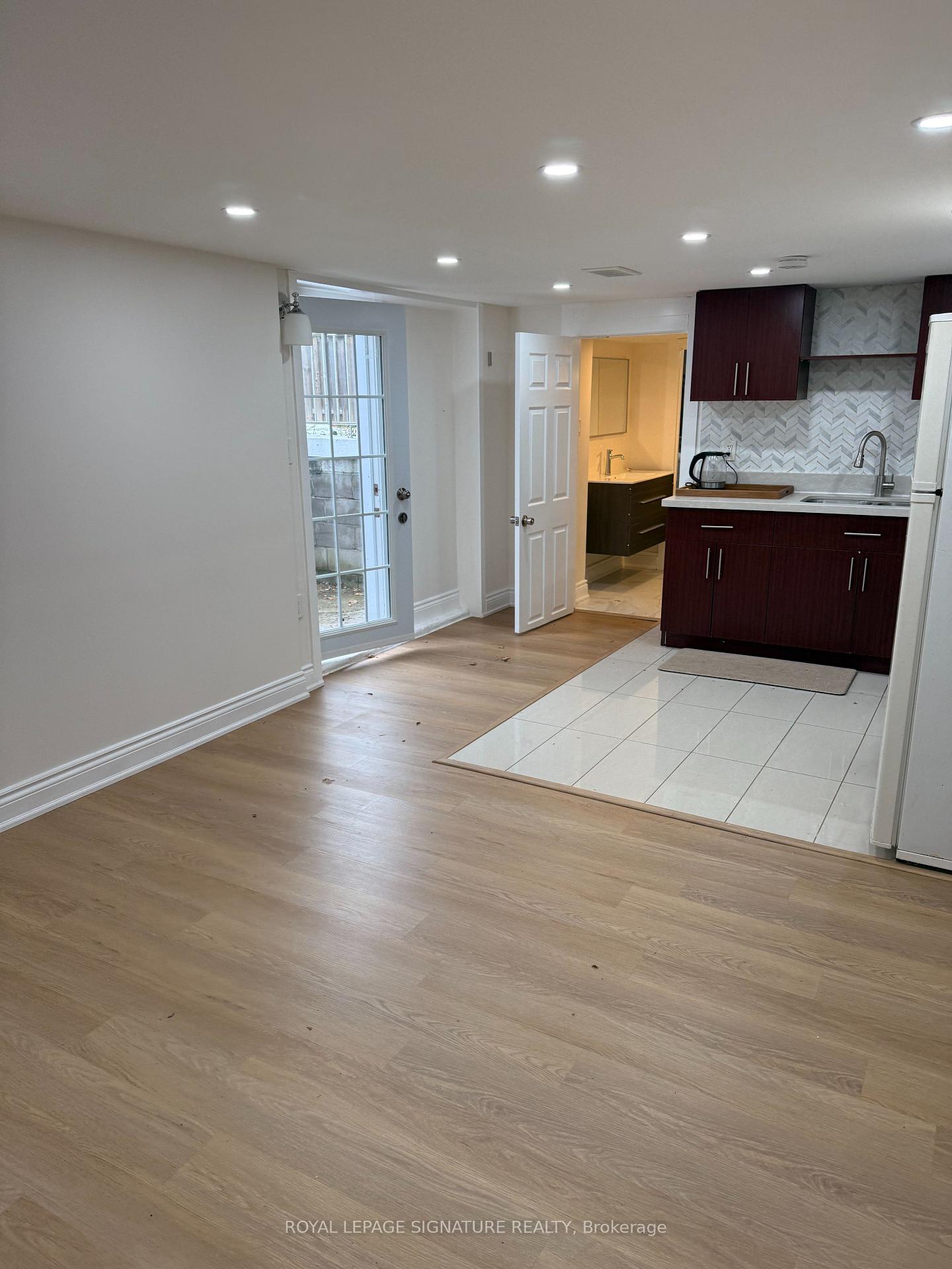 Lower - 25 Joseph Street, Mississauga, ON L5M 1N8