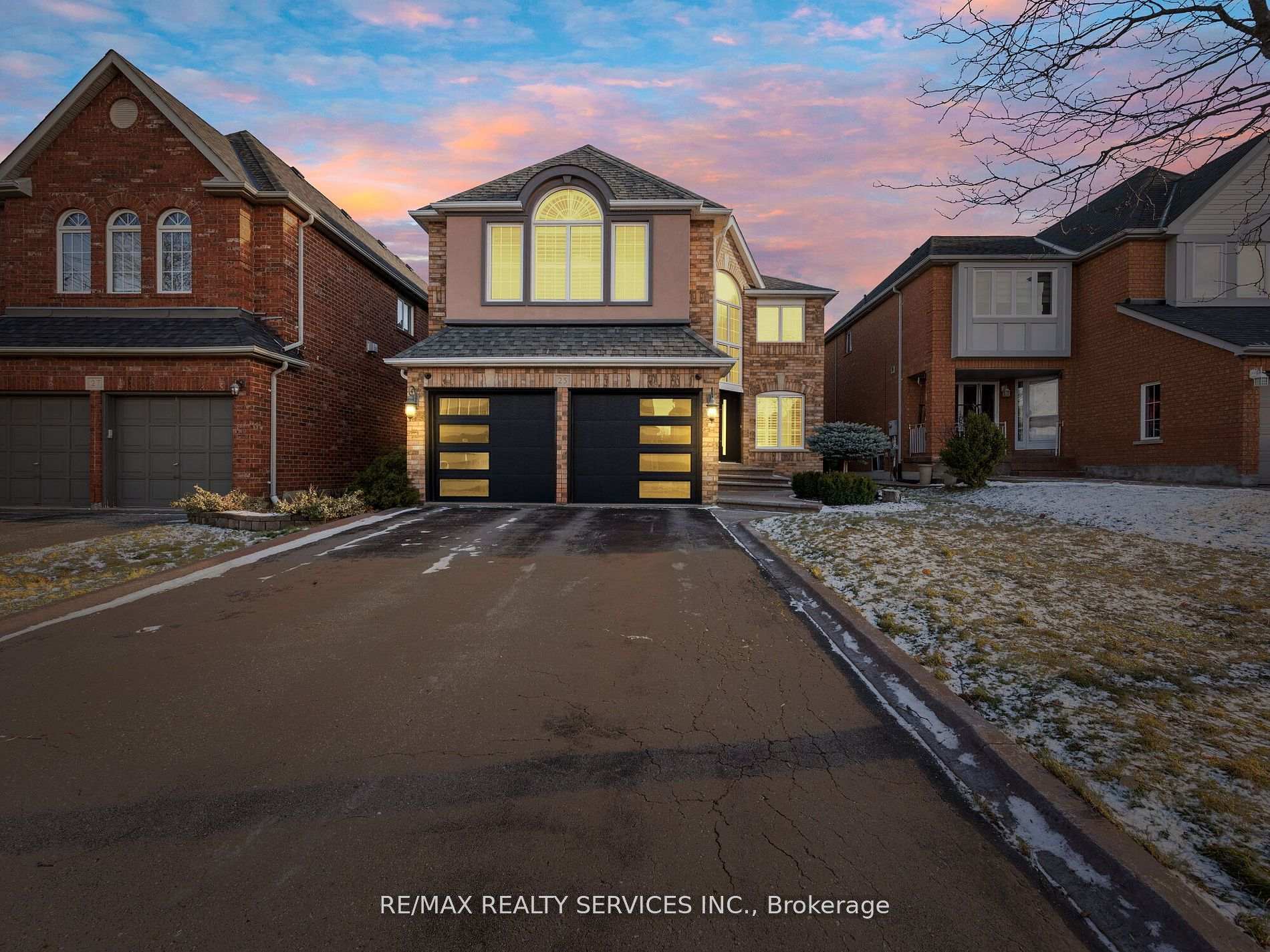 25 Ribbon Drive, Brampton, ON L6R 2C5